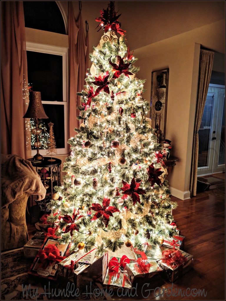How To Make Everyone Envy Your Christmas Tree Display - My Humble Home ...