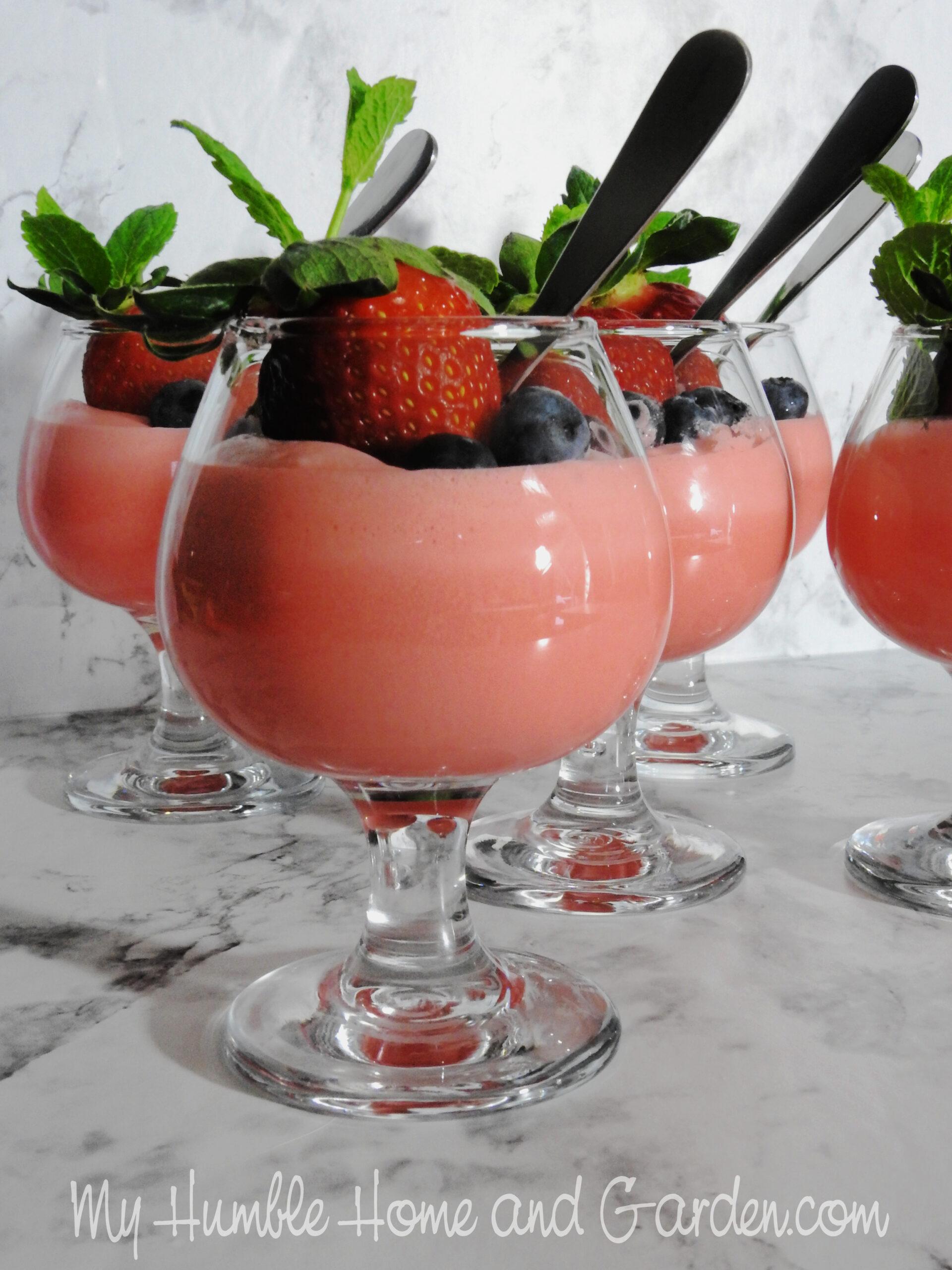 Mini Berry Parfaits - Beautiful, Easy, and Tasty - My Humble Home and ...