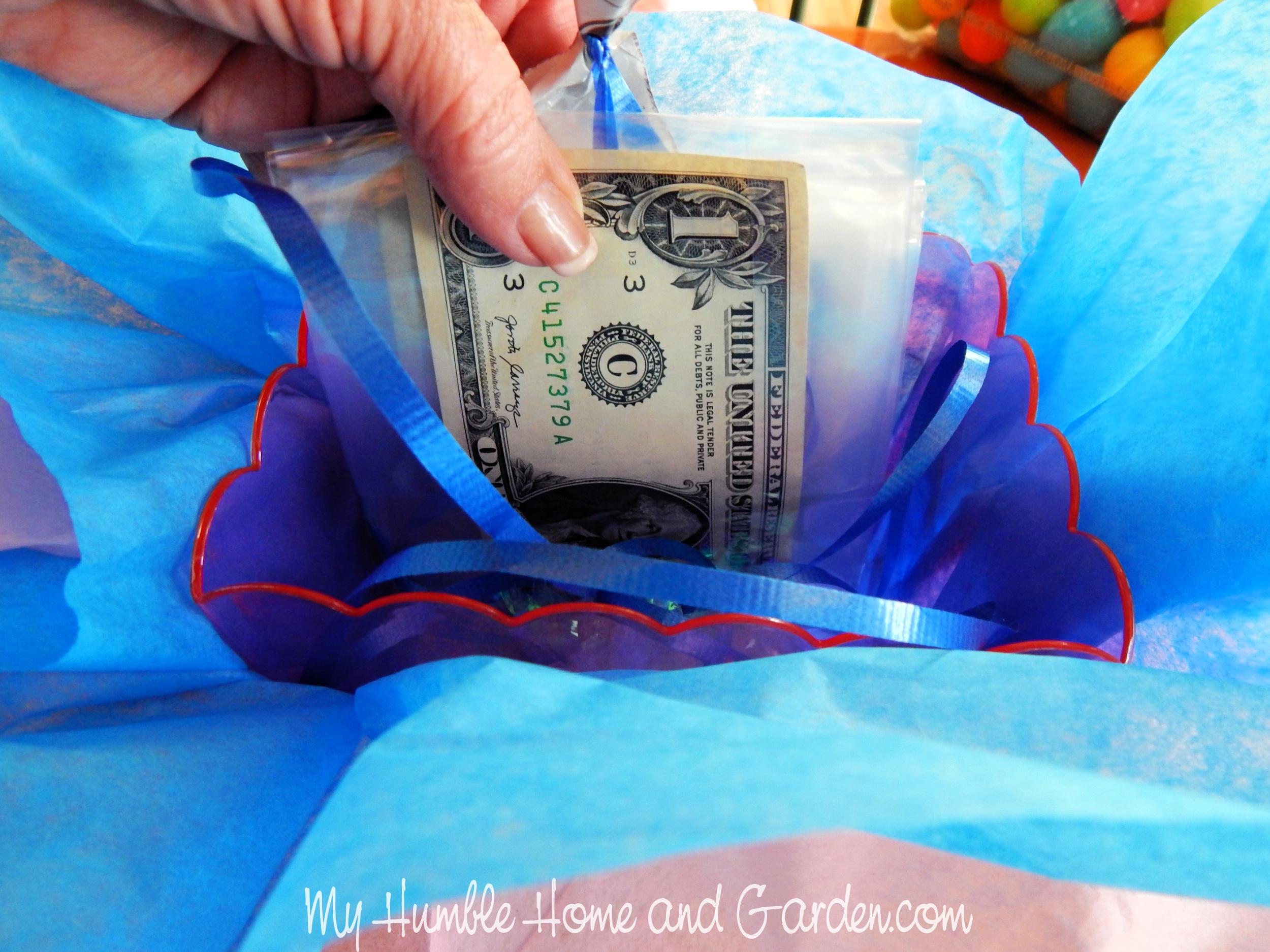 How to Make a Balloon Money Train Gift - My Humble Home and Garden