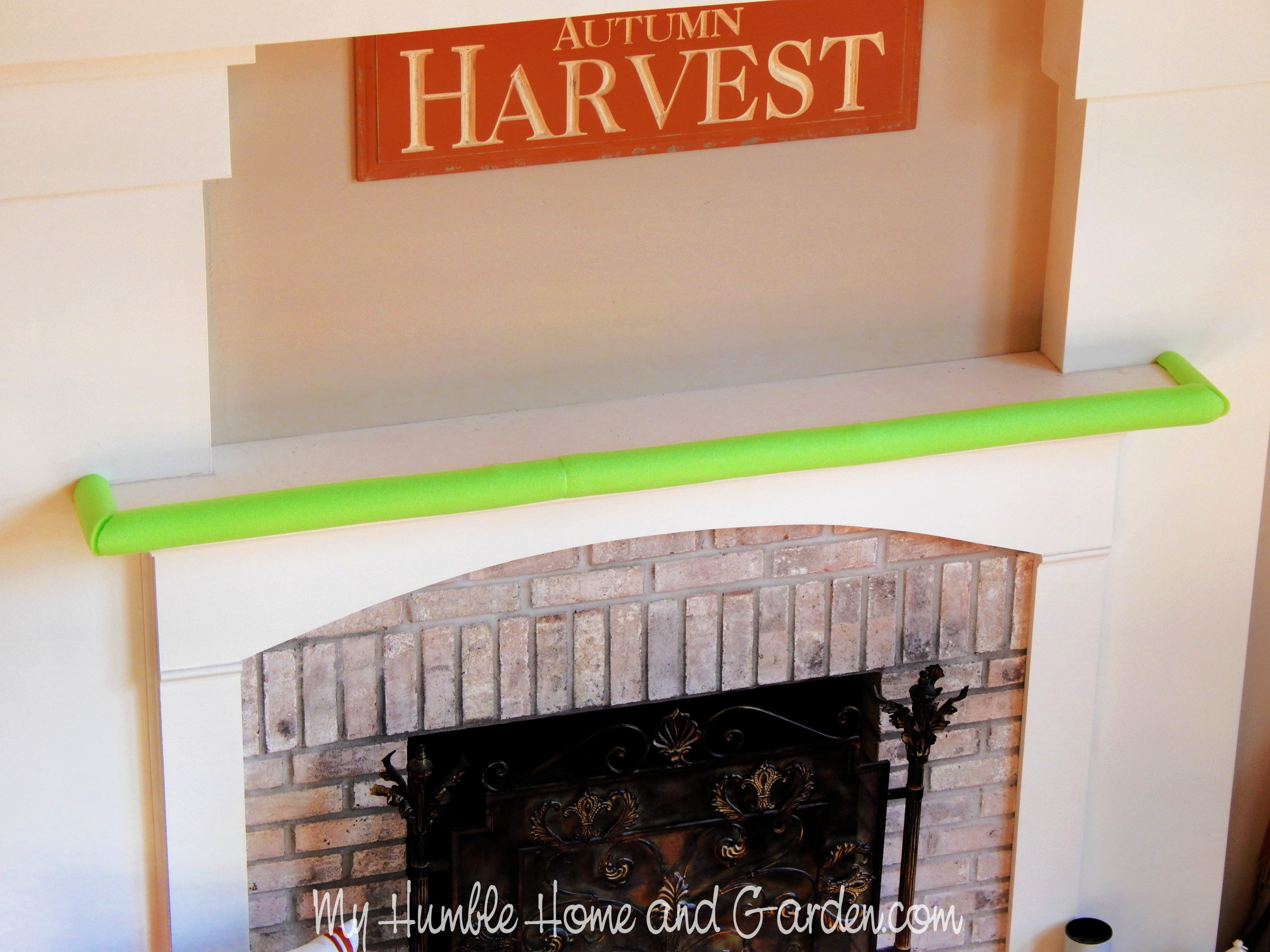 How to Make Christmas Mantel Decorations with Pool Noodles - My Humble ...