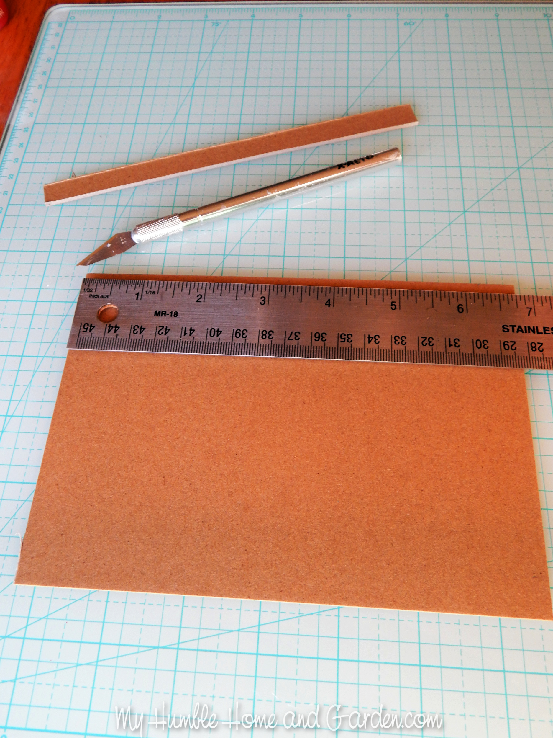 How to Make a Busted Canvas - Exploding Canvas - My Humble Home and Garden